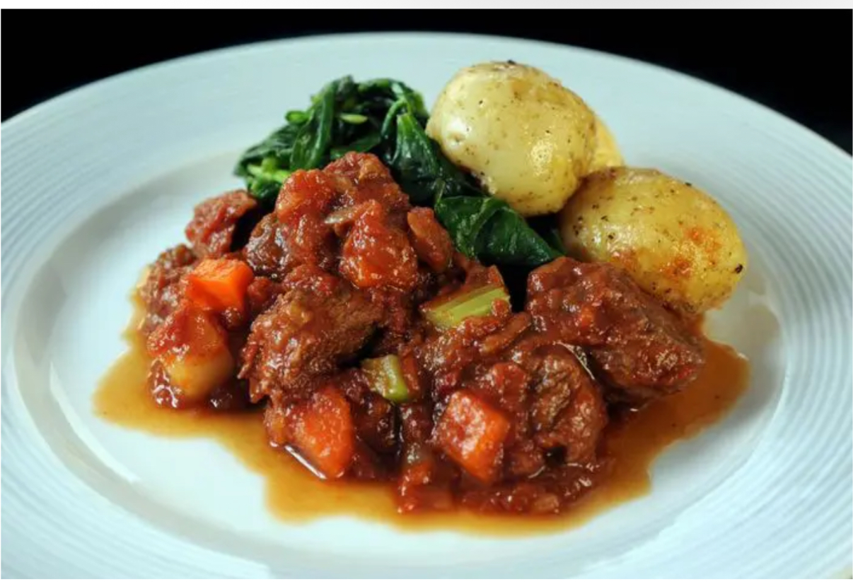 Specialist Butchers Share The Secret To ‘Fall Apart’ Slow Cooker Beef ...